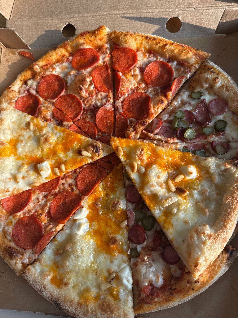 Pizzacılar Pizza Place, Vladivostok, foto