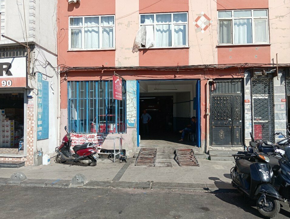 Otomobil servisi Cimbatlar Oto Servis, İstanbul, foto