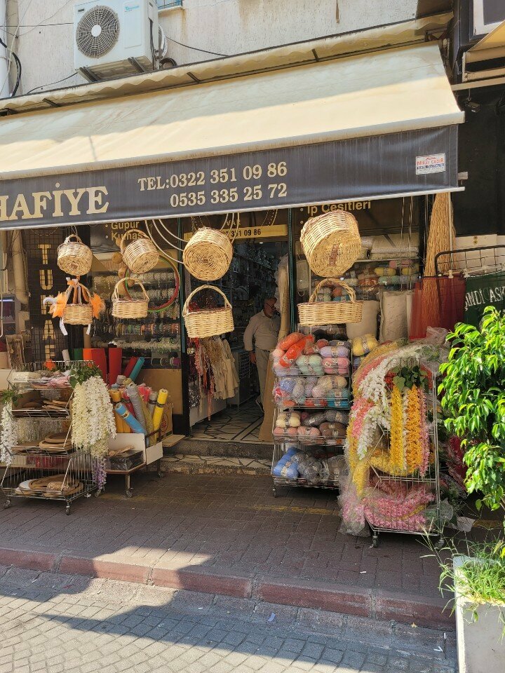 Tuhafiyeler İlgi, Adana, foto