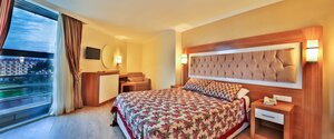 Hedef Beach Resort & SPA (Antalya, Alanya, Konaklı Mah., Gemicioälu Sok., 58 K), otel  Alanya'dan
