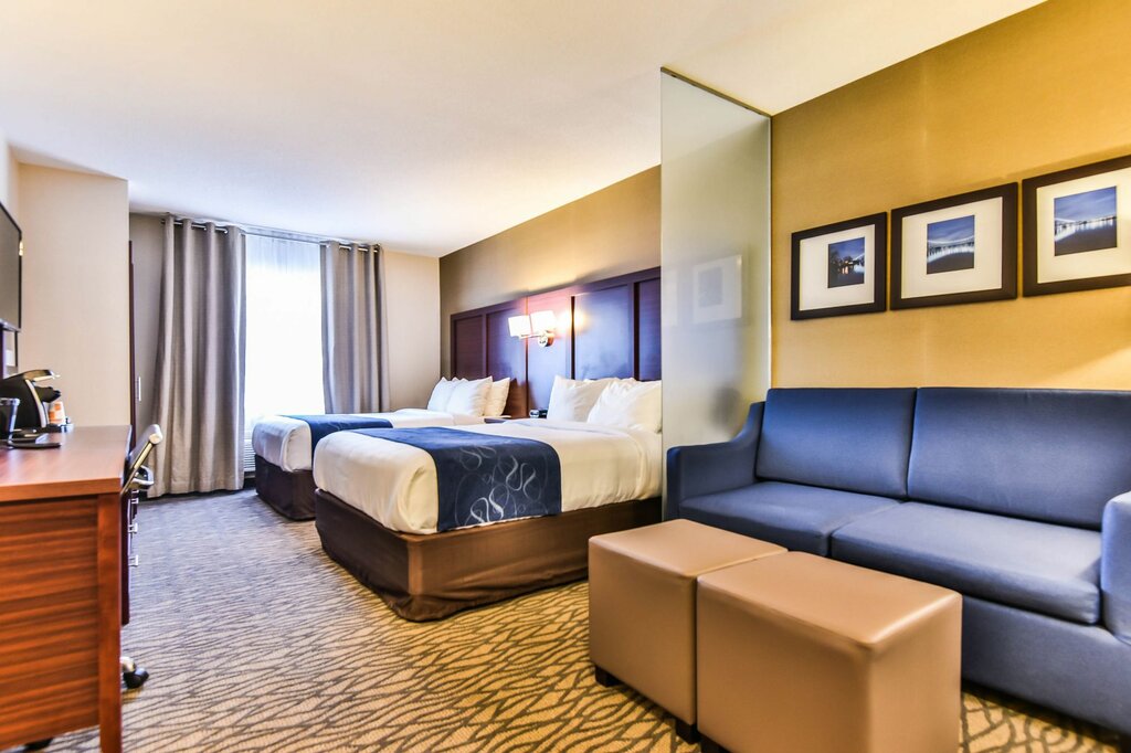 Otel Comfort Suites Downtown Windsor, Windsor, foto