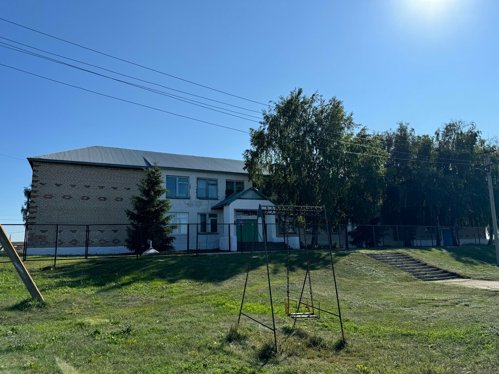 Ortaokul Staroyakushkinskaya Nepolnaya Srednyaya shkola, Samarskaya oblastı, foto