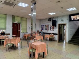 Letniy Sad (Yubileynaya ulitsa No:12А), kafe  Çernuşka'dan