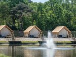 Tent Lodge With Bathroom and Airco, Near a Lake (Antwerp, Mol, Provinciaal Domein Zilvermeer), kamp alanları  Anvers'ten