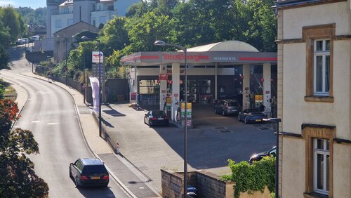 Benzin istasyonu TotalEnergies Schengen 76, Grevenmacher ili, foto