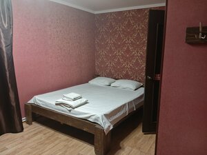 Семейный (ulitsa 1-ya Liniya No:8, Kamensk-Shakhtinskiy), otel  Kamensk‑Şahtinski'den