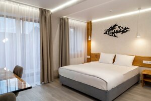 Bergamo (Zapovednaya ulitsa No:56А), otel  Soçi'den