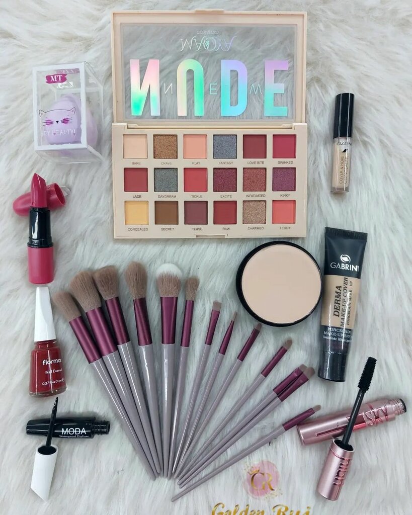 Kozmetik ve parfümeri mağazaları Golden Ruj, İstanbul, foto