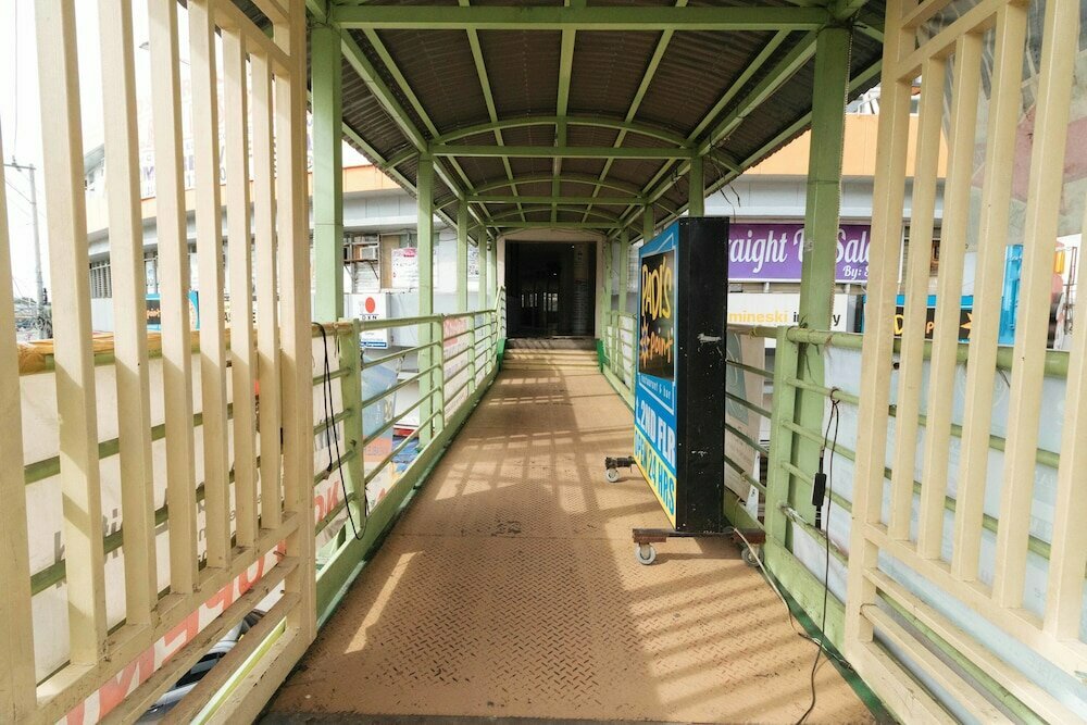 Otel RedDoorz Plus @ Edsa Congressional, Quezon Şehri, foto