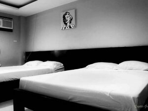 Hidden Pearl Hotel - Janus Luxury Suites (Central Luzon, City of Angeles), otel