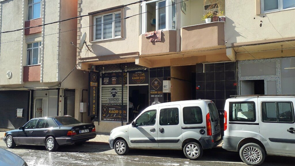 Berberler Bayber's Kadir Şen Saç Tasarımı, İstanbul, foto