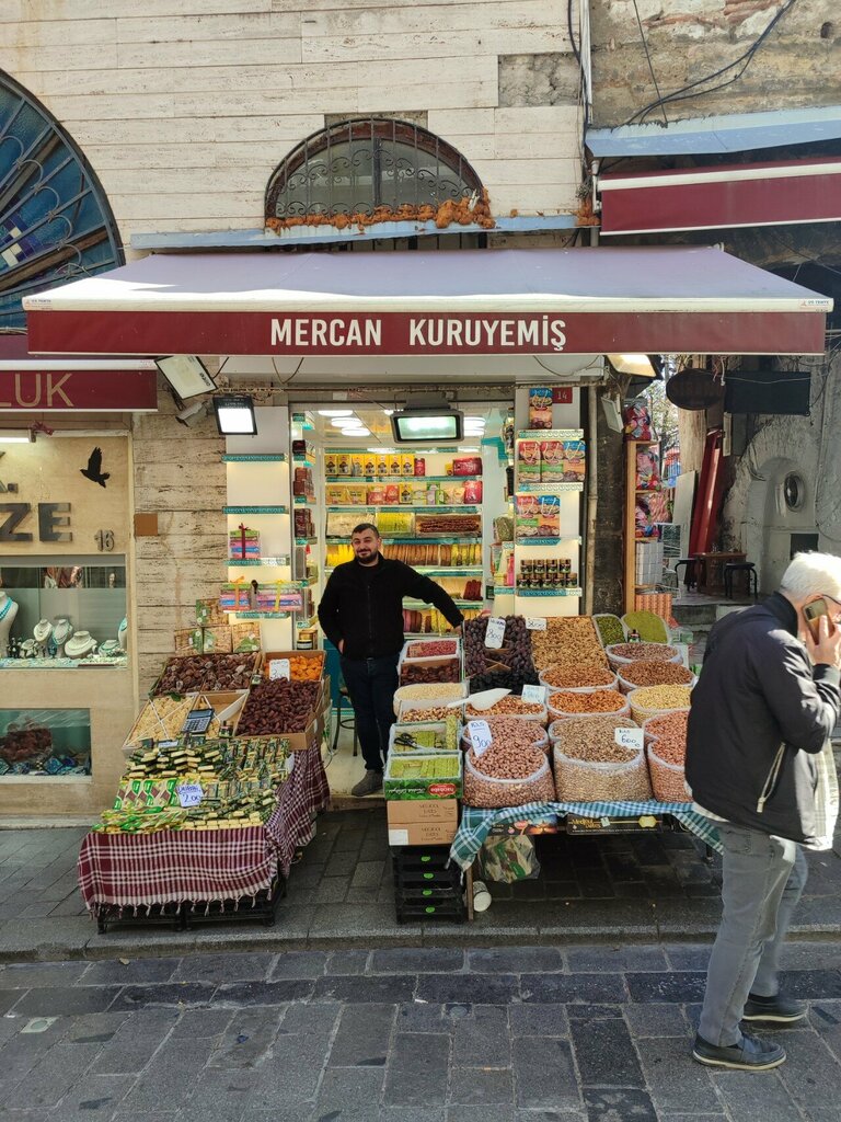 Kuruyemiş, atıştırmalık, kuru meyve Mercan Kuruyemiş, İstanbul, foto