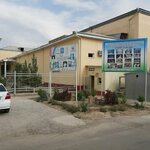 Кашкадарьинская городская спортивная школа (Islom Karimov koʻchasi No:219A, Mustaqillik mahalla fuqarolar yigʻini), spor okulları  Karşı'dan