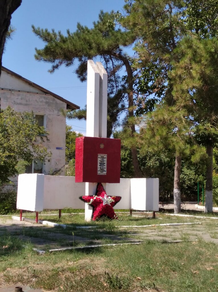 Anıt, heykel Лобозов Василий Андреевич, Saki (Sak), foto