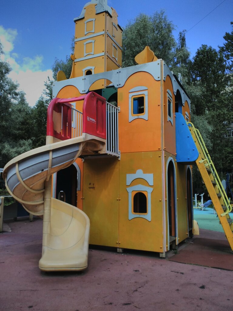 Oyun alanı Playground, Saint‑Petersburg, foto