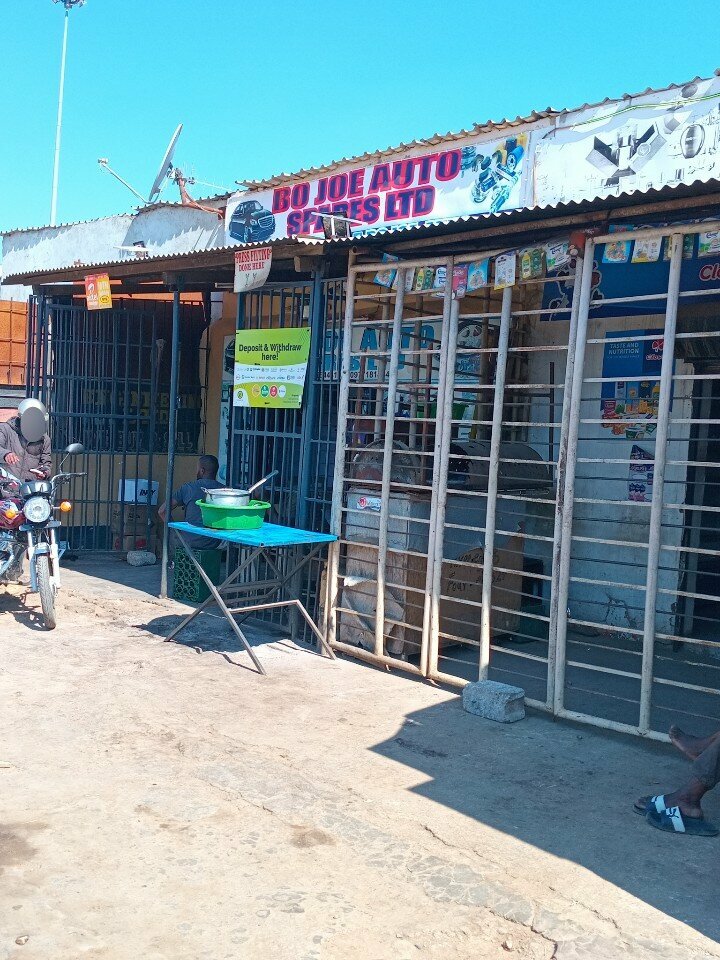 Otomobil yedek parçaları Bo Joe Auto Spares Ltd, Lusaka, foto