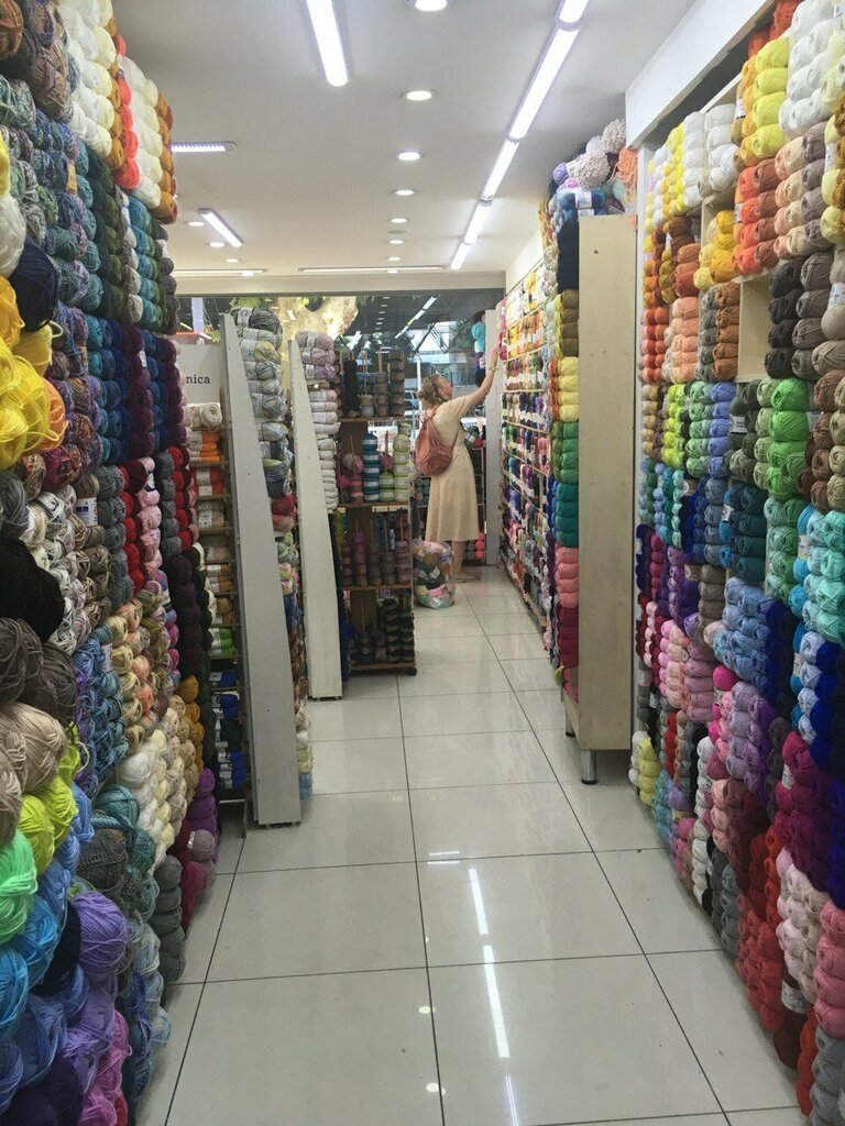 Büyük mağazalar İkbal Tuhafiye Yün, İstanbul, foto