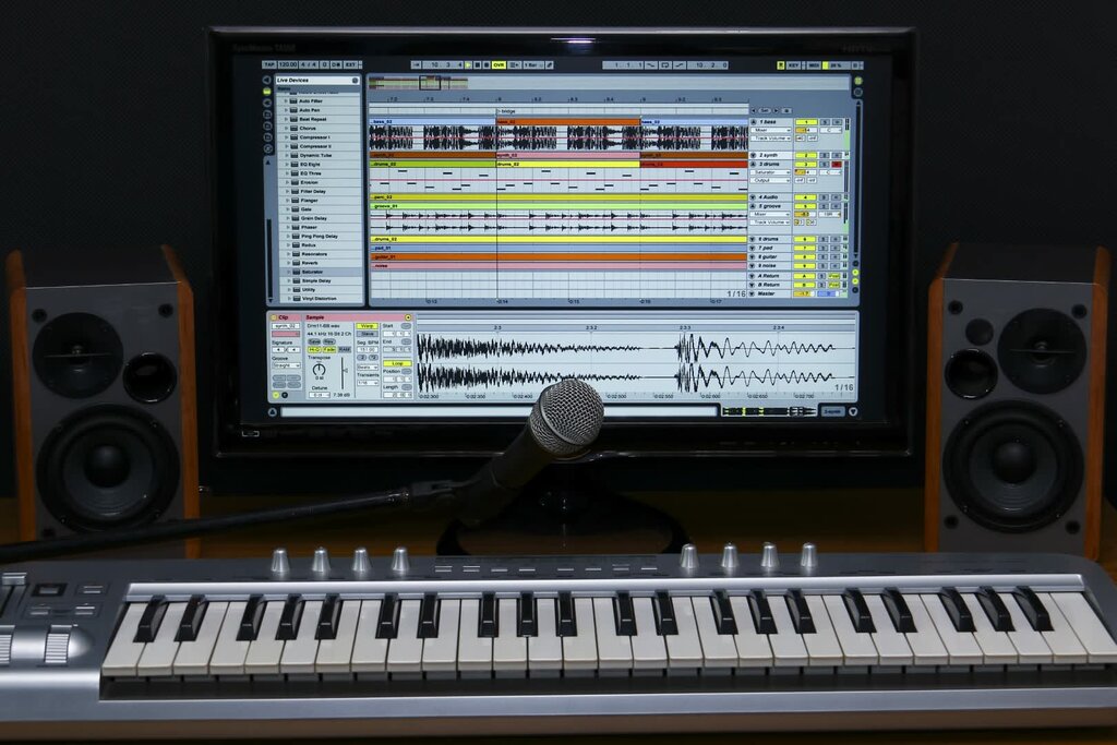 Ses kayıt stüdyoları Studio 3, Dünya, foto