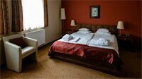 Hotel Bassiana (Vas vármegye, Sárvár, Várkerulet), otel  Vas'dan