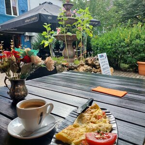 Fleur (Tamar Mephe street No:25), kafe  Kutaisi'den