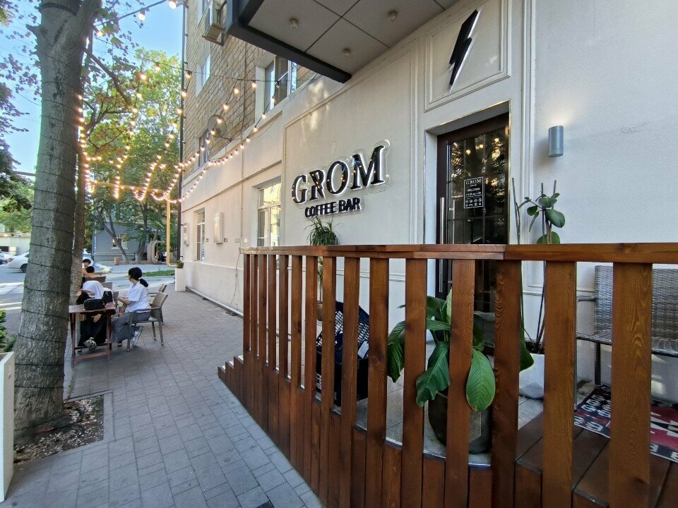 Kahve dükkanları Grom, Makhachkala, foto