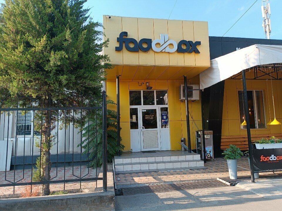 Kafe Foodbox cafe, Celalabat, foto