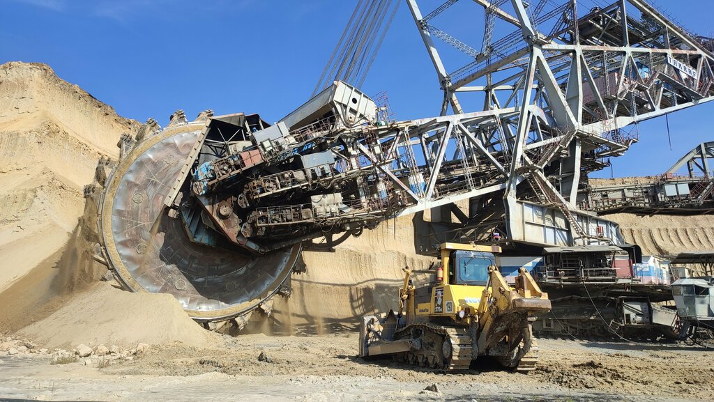 Kömür firmaları Razrez Nazarovsky, Nazarovo, foto