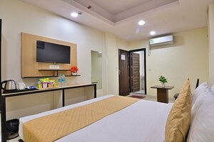 Collection O 82471 Hotel Hari International-moca (State of Uttar Pradesh, Noida, Sektor 11), otel  Noida'dan