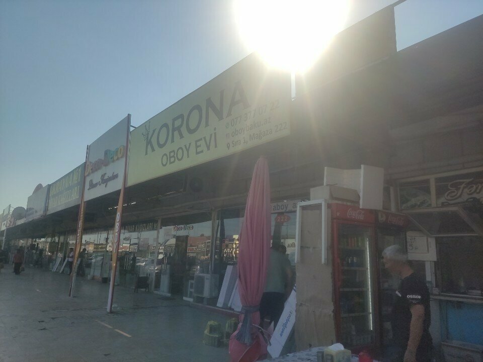 Duvar kağıdı mağazaları Korona Oboy Evi, Bakü, foto