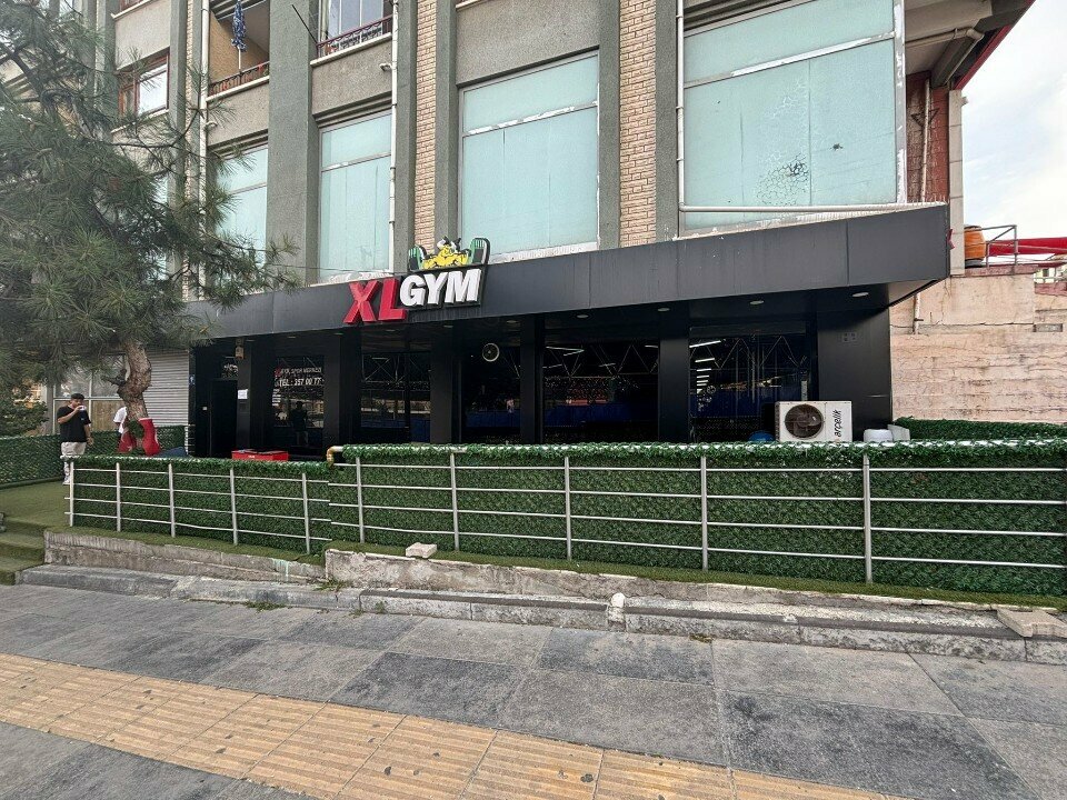 Çok amaçlı spor tesisleri Xfit Spor Merkezi, Ankara, foto
