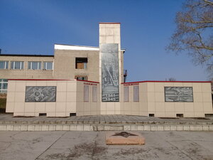 Мемориальный комплекс воинам, погибшим в годы Великой Отечественной войны (Altai Territory, Ust-Kalmanskiy rayon, selo Novoburanovo), anıt, heykel  Altayski krayından