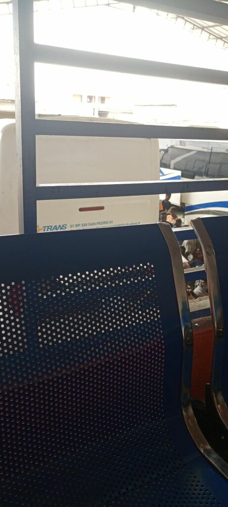 Toplu taşıma durağı Catrans Station Adjame, Abican, foto