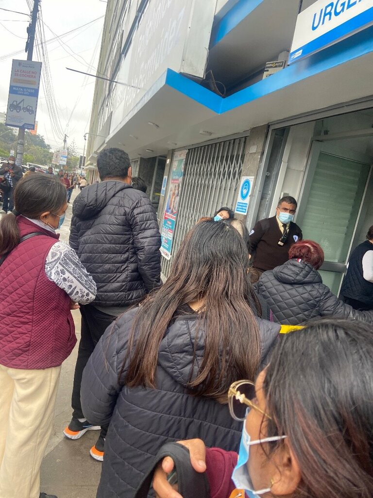 Tıp merkezleri ve klinikler Clinica Pablo Bermudez, Lima, foto