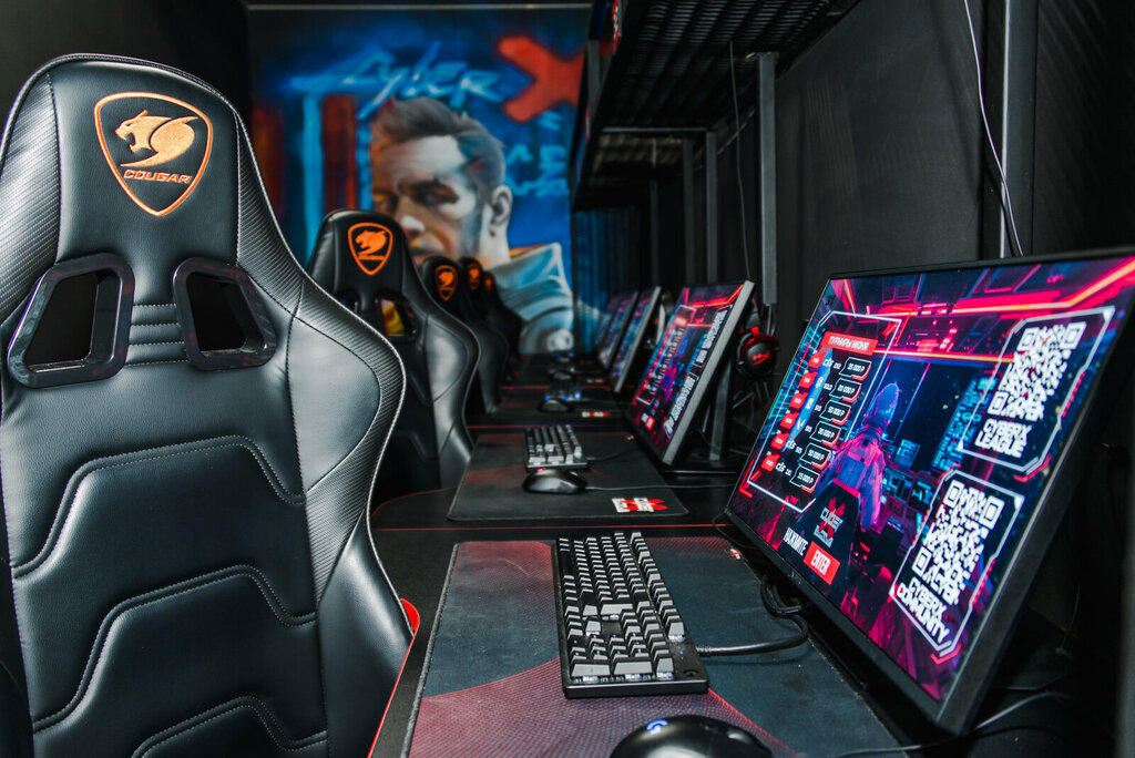 Bilgisayar kulübü CyberX Community, Moskova, foto