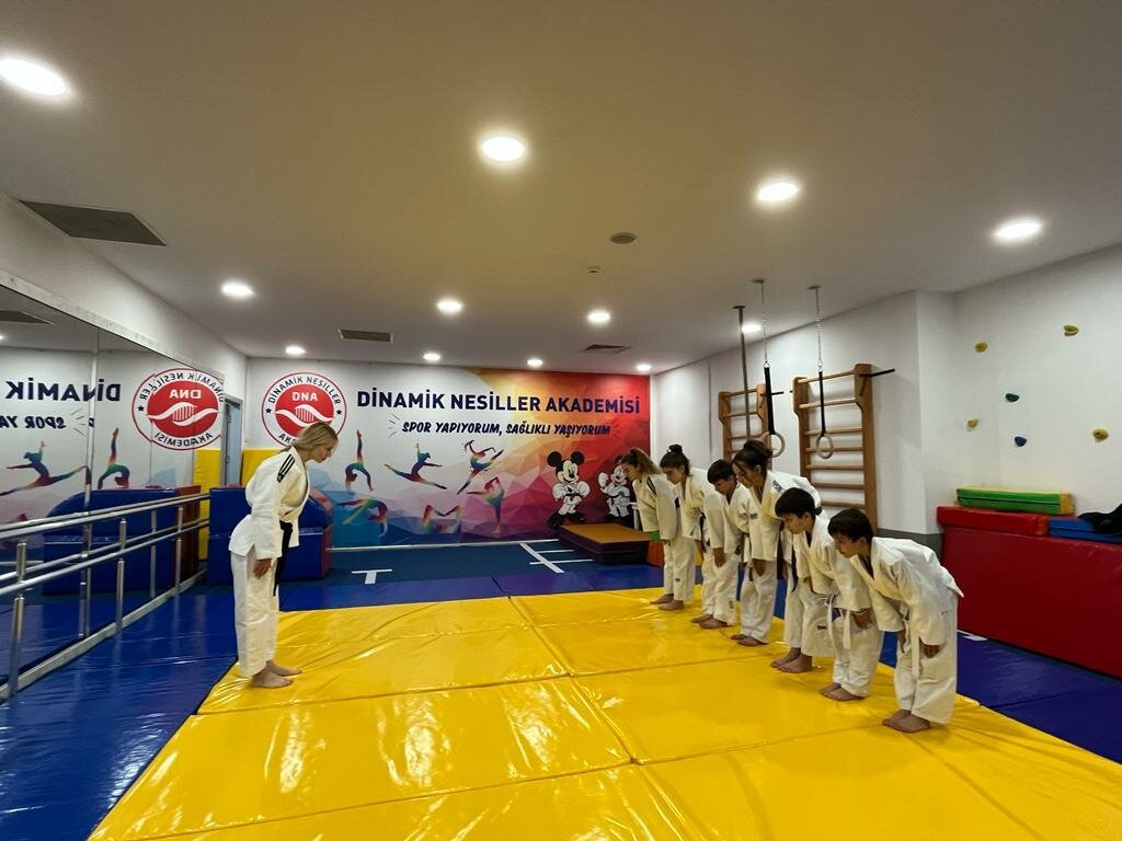 Spor kulüpleri Dinamik Nesiller Akademisi Beykent, İstanbul, foto