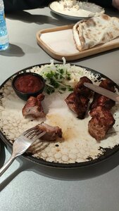 Мясной гуру (Karla Libknekhta Street No:11, Izhevsk), kafe  Izhevsk'ten