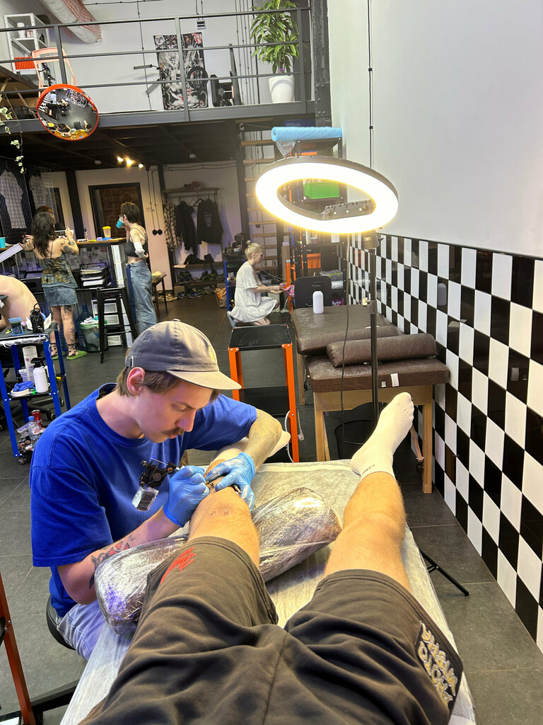 Dövmeciler Easy Tattoo Spot, Moskova, foto