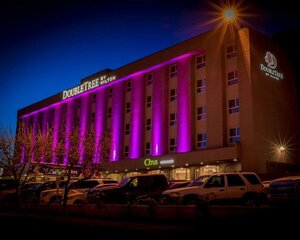 DoubleTree by Hilton Hotel Kamloops (British Columbia, Kamloops), otel  Kamloops'tan