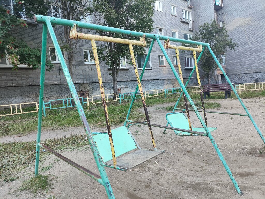 Oyun alanı Playground, Monchegorsk, foto