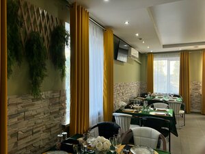 Botanica (ulitsa Petra Smidovicha No:2, Yasnogorsk), restoran  Yasnogorsk'tan