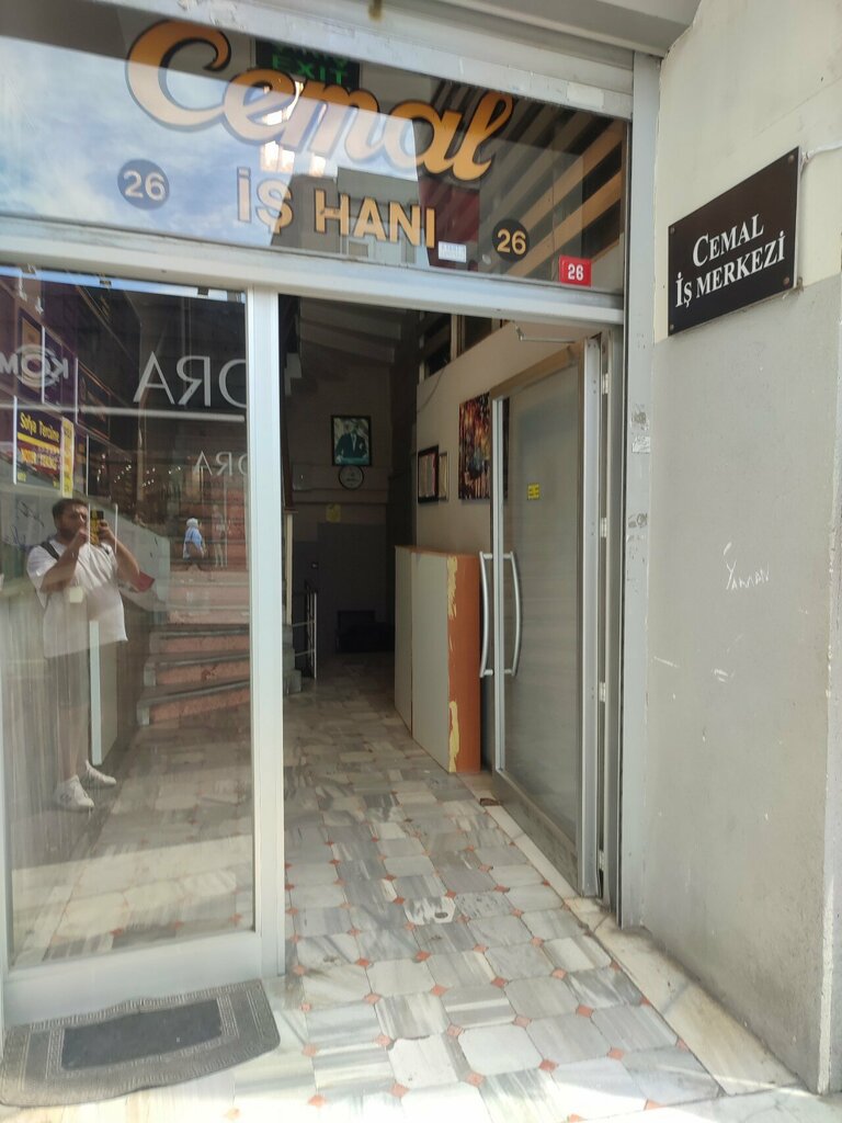 Avukatlar Avukat Laçin Safallı Fırtına, İstanbul, foto