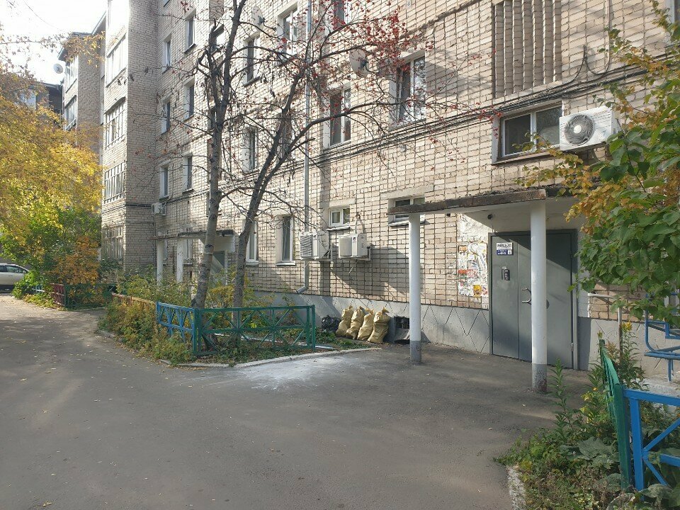 Bina, site yönetimi Auezova 147, Petropavl (Petropavlovsk), foto