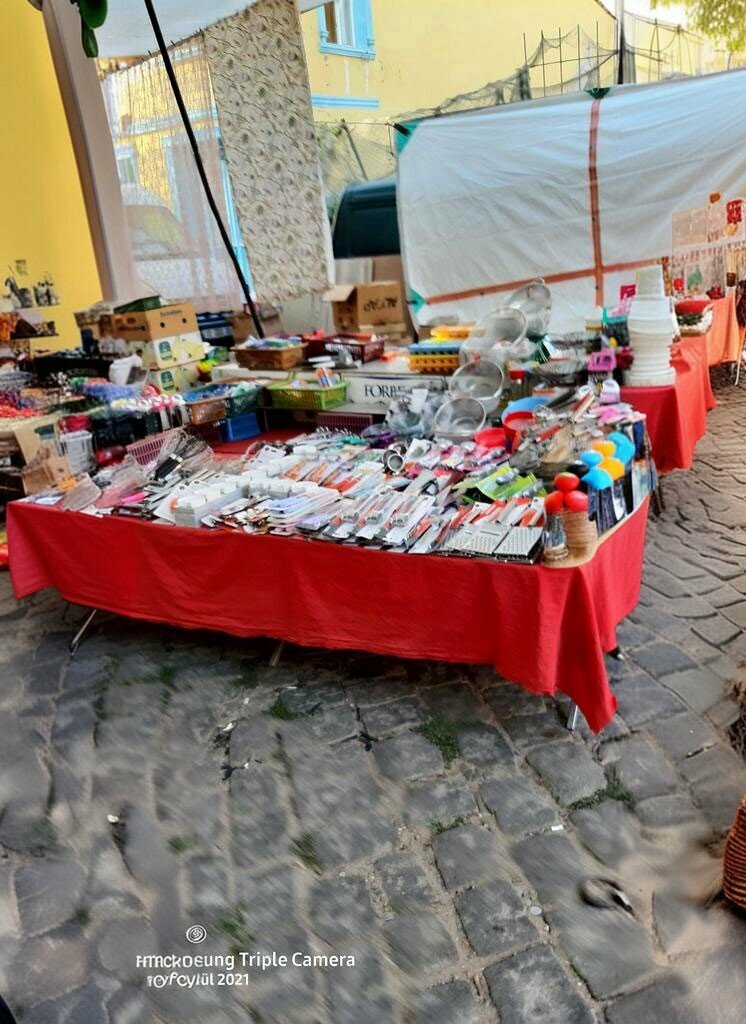Alışveriş merkezleri Ayvalık Perşembe Pazarı, Ayvalık, foto