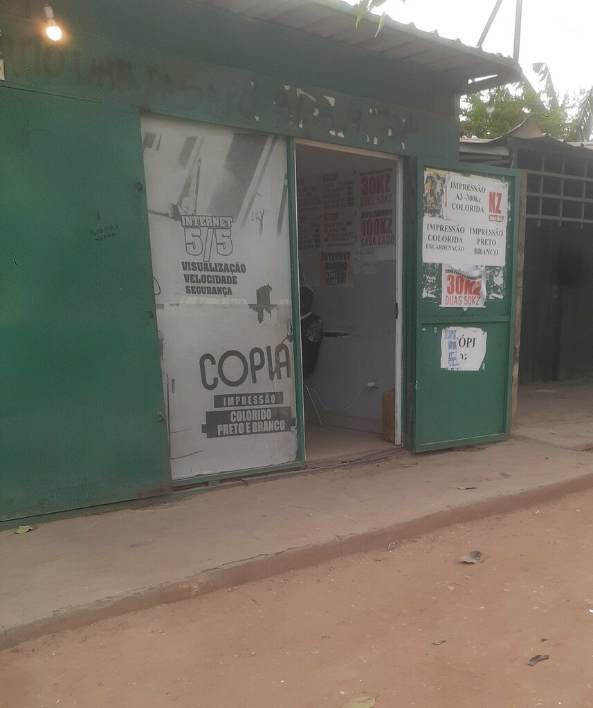 Kahve dükkanları Cyber café, Loanda, foto