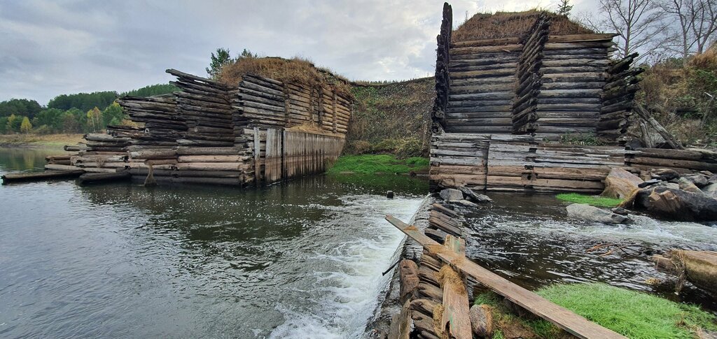 Turistik yerler Мариинская плотина, Sverdlovskaya oblastı, foto