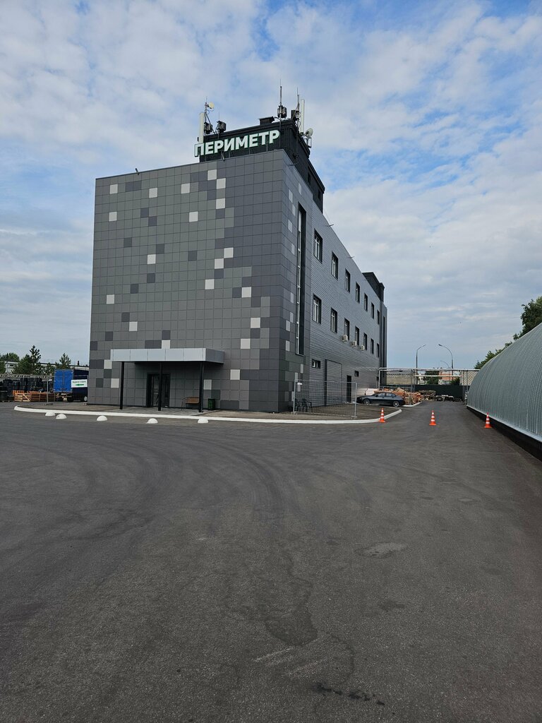 Çitler, parmaklıklar Kompaniya Perimetr, Tolyatti (Togliatti), foto