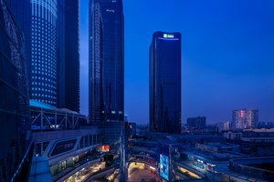 Holiday Inn Express Changsha Financial Center (Fuxing Financial Center,Building T6 Fuxing,Financial Center 303,Furong Middle Road,Kaifu District,Changsha 410005,), otel  Changsha'dan