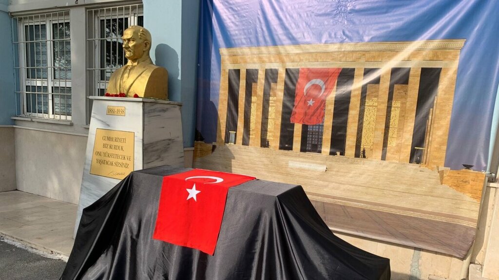 Ortaokul Çakmak Şehit Mahmut Coşkunsu Ortaokulu, İstanbul, foto