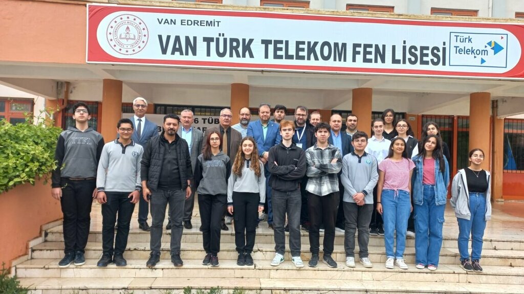 Lise Van Türk Telekom Fen Lisesi, Van, foto