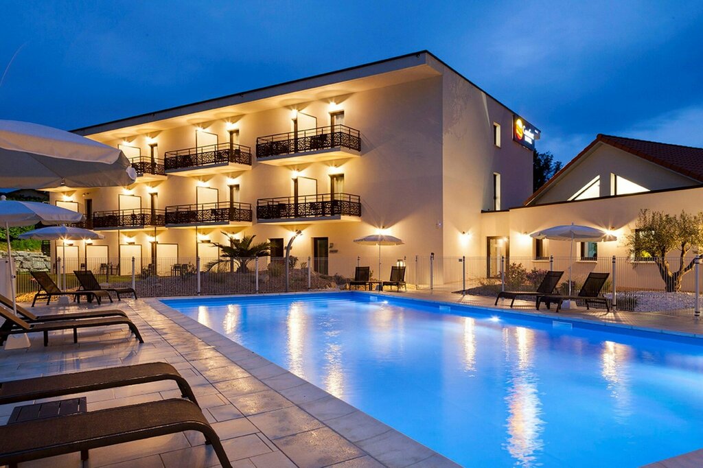 Otel Comfort Hotel Figeac, Figeac, foto